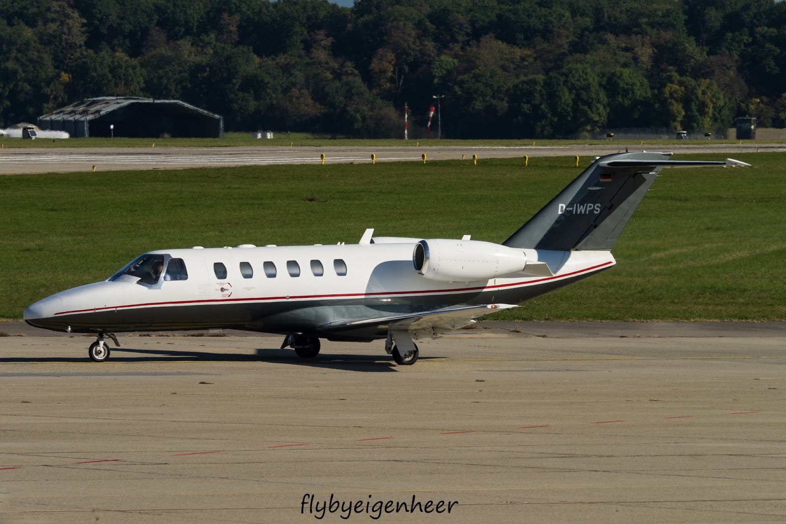 FLUGZEUGE Privatjets etc: D-IWPS Cessna 525 CitationJet C525