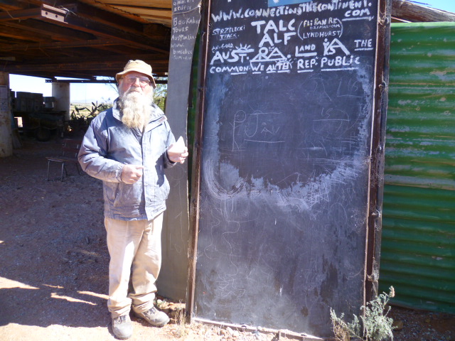 Whereiswitchwae?: Talc Alf on outskirts of Lyndhurst