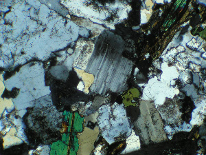 TUDATOS JELENLÉT: Magmás kőzetek