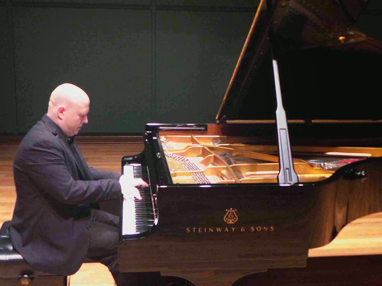 pianomania: POSTCARDS & MEMORIES / STEVEN SPOONER Piano Recital / Review