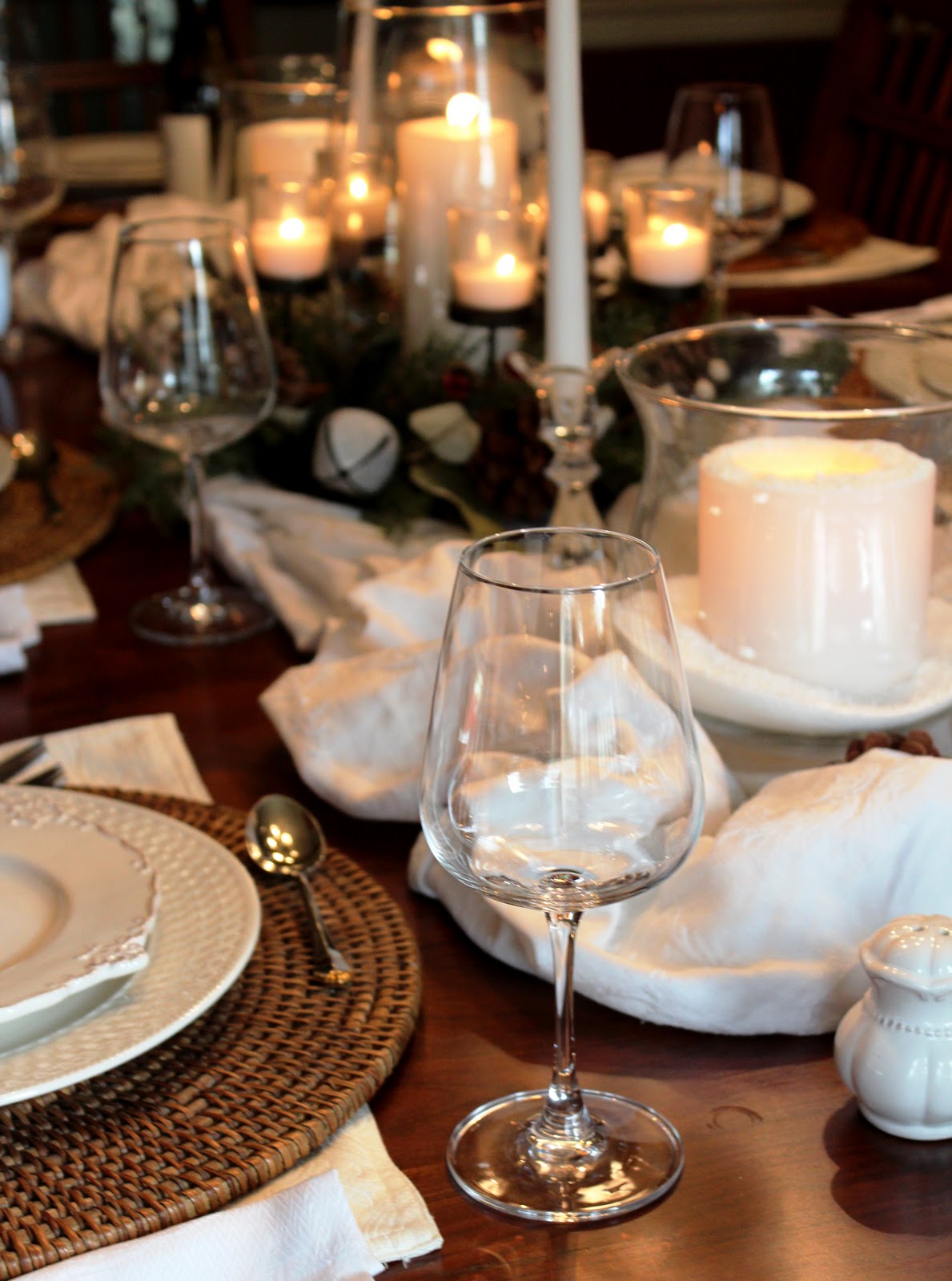 21 Rosemary Lane: Winter White Tablescape and Napkin Folding Tutorial