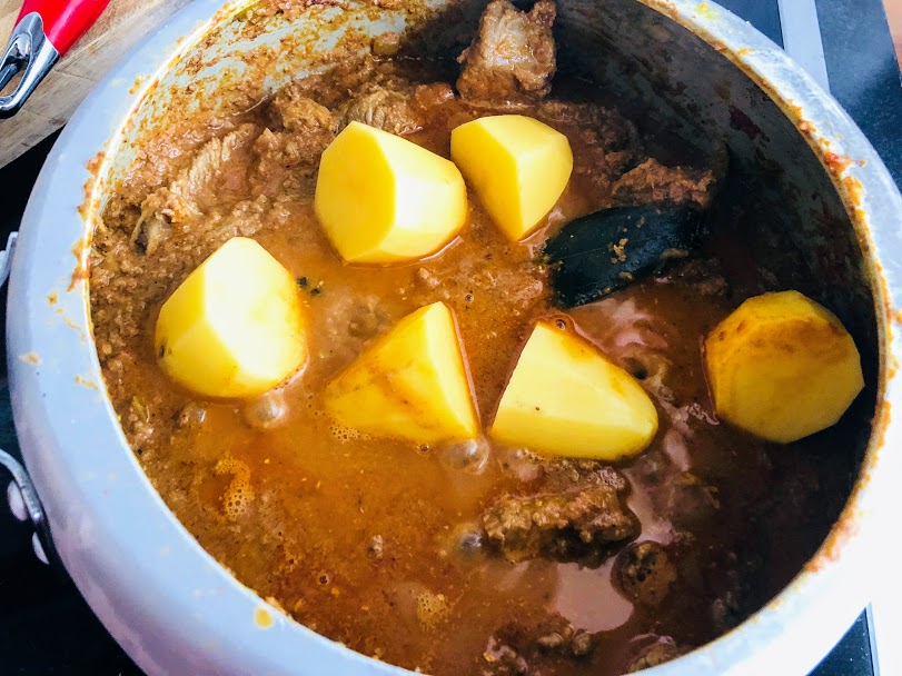 Mutton Rara ( Mutton pieces cooked in minced mutton gravy )