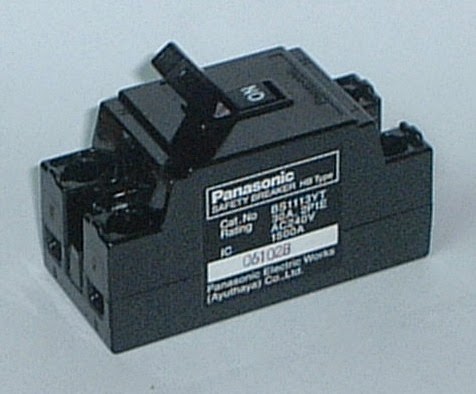 Cầu dao tự động MCB: Cầu dao tự động MCCB - HB