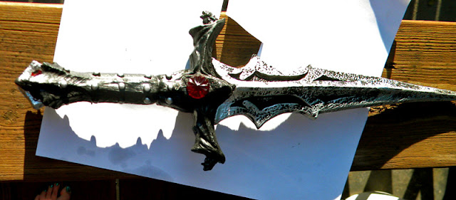 Introverted Wife: Dagger Dagger Gun