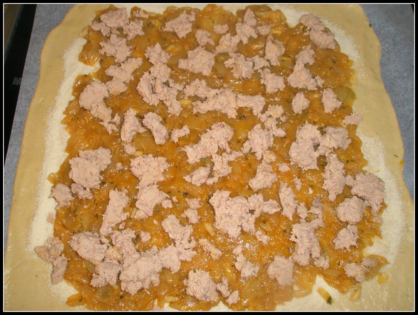 canelita en rama: Coca amb tonyina. Las Hogueras ya están aquí!!!