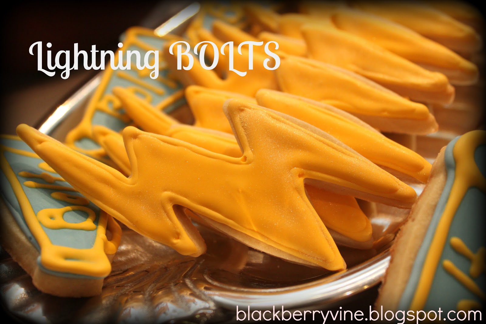 The Blackberry Vine: Charger Cookies