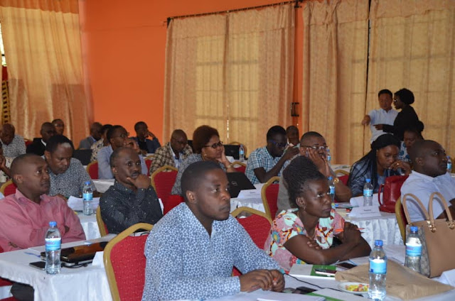 WAGANGA WAFAWIDHI NCHINI WATAKIWA KUWEKA VIKAO KUJADILI VIFO VYA UZAZI ...