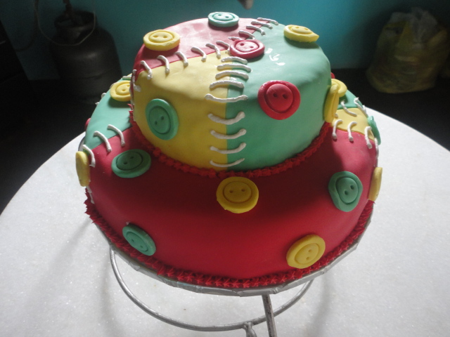 LELEKKA FESTAS: Bolo Roupa da Emília