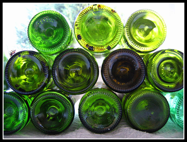 Por qué las botellas de vino tienen el fondo hundido. - A comprar vino