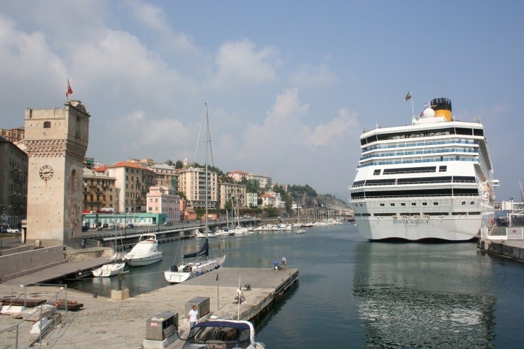 Sergio@Cruises: Costa Mágica em Savona, Itália