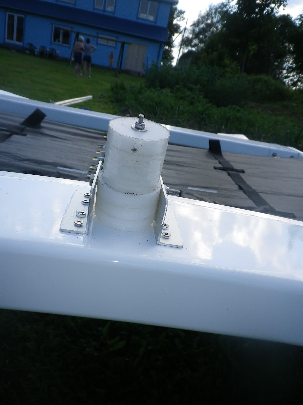 Hobby Kat building: Assembling the hulls, masting