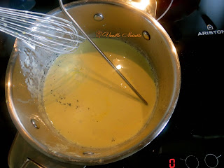 Vanille Noisette : ENTREMETS FRUITS ROUGES ET PISTACHE