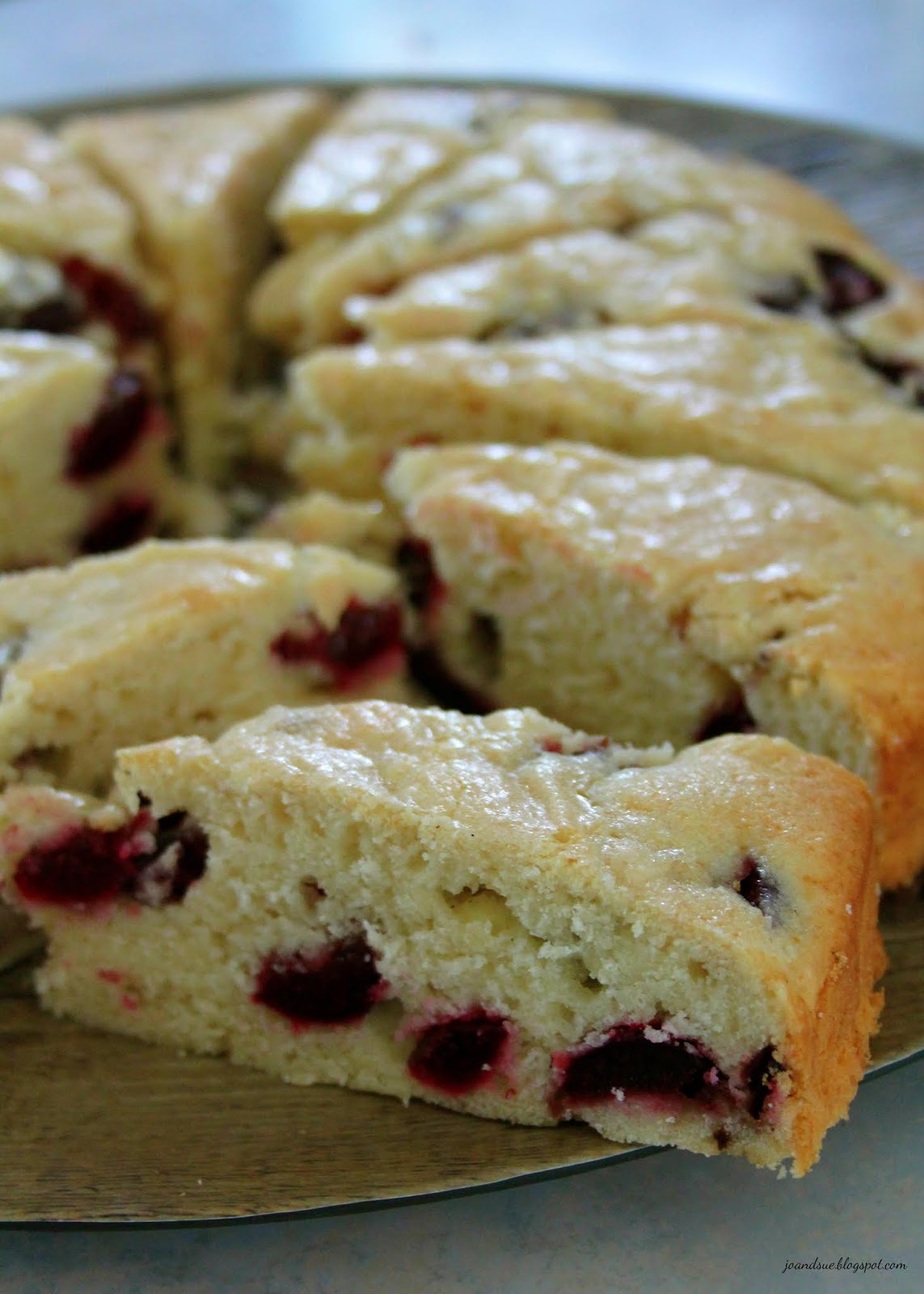 Jo and Sue: Fresh Cherry Cake