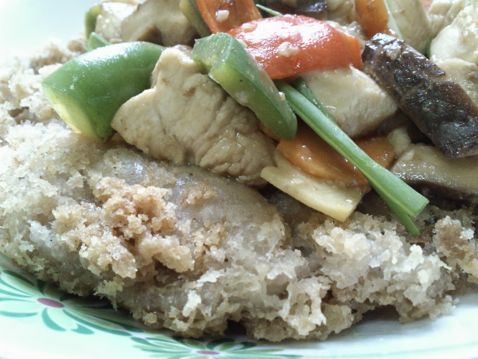 美味情缘: 佛錛鸡丁 Diced Chicken in Taro Bowl