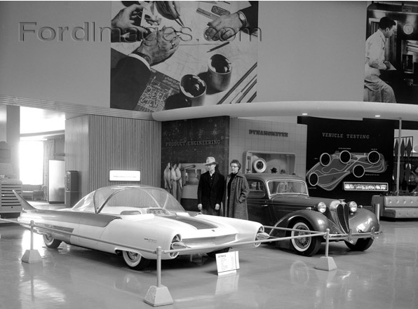 Car Style Critic: 1954 Ford FX-Atmos Concept