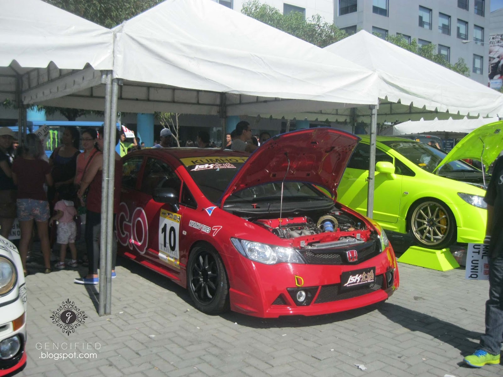 GENCIFIED: Manila Speed Show - The Lotus F1 Team Philippine Road Show