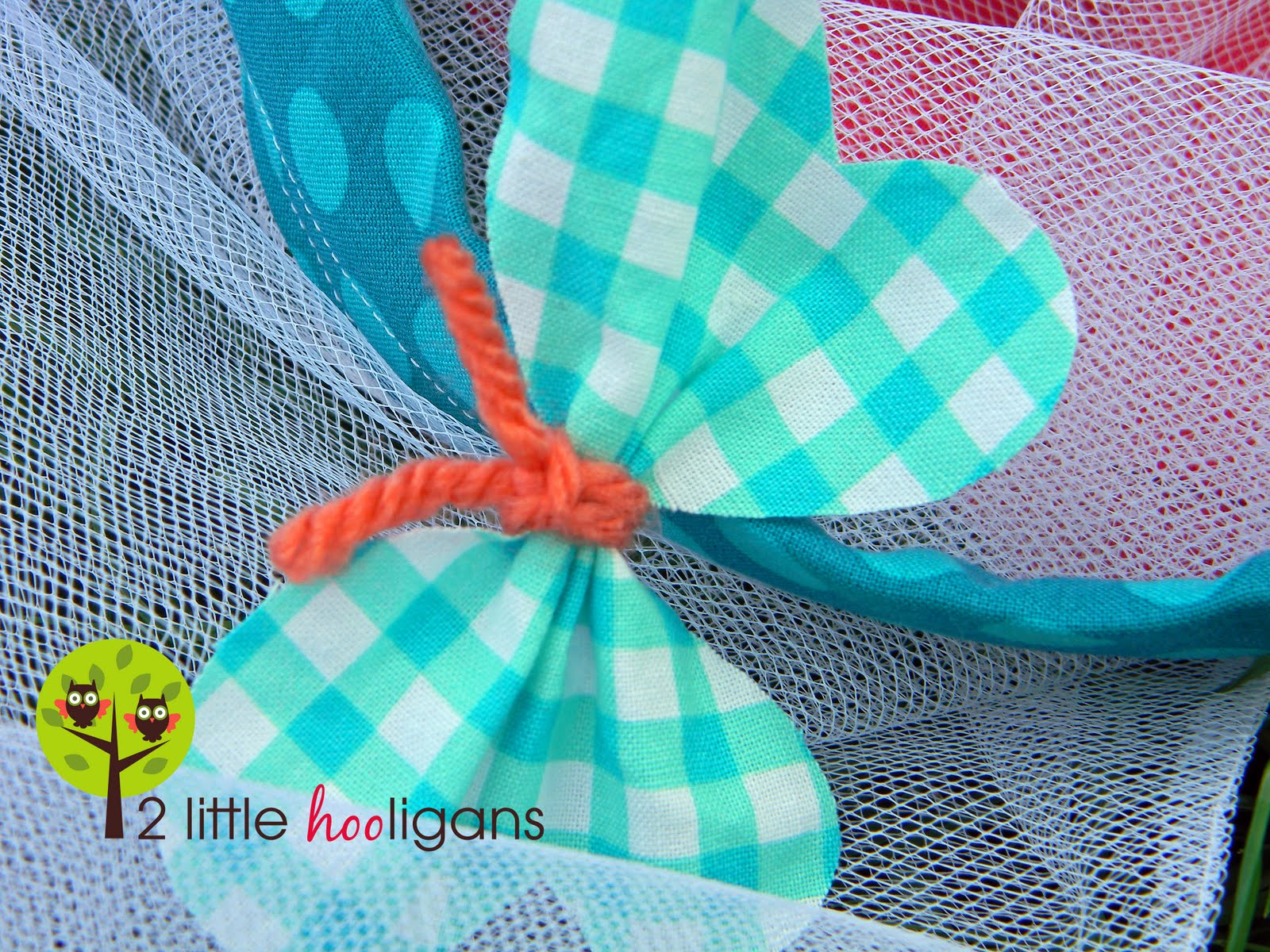 fat quarter friday {butterfly net / bug catcher tutorial}