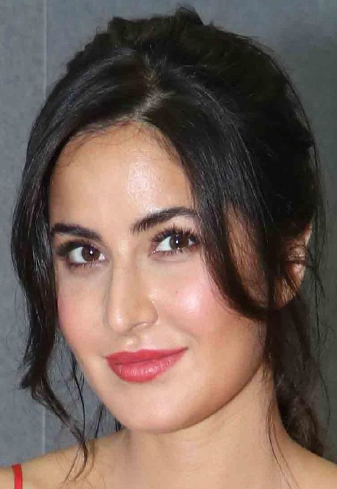 Half Indian half British actress pass better in Galicia, Greece or UK ...