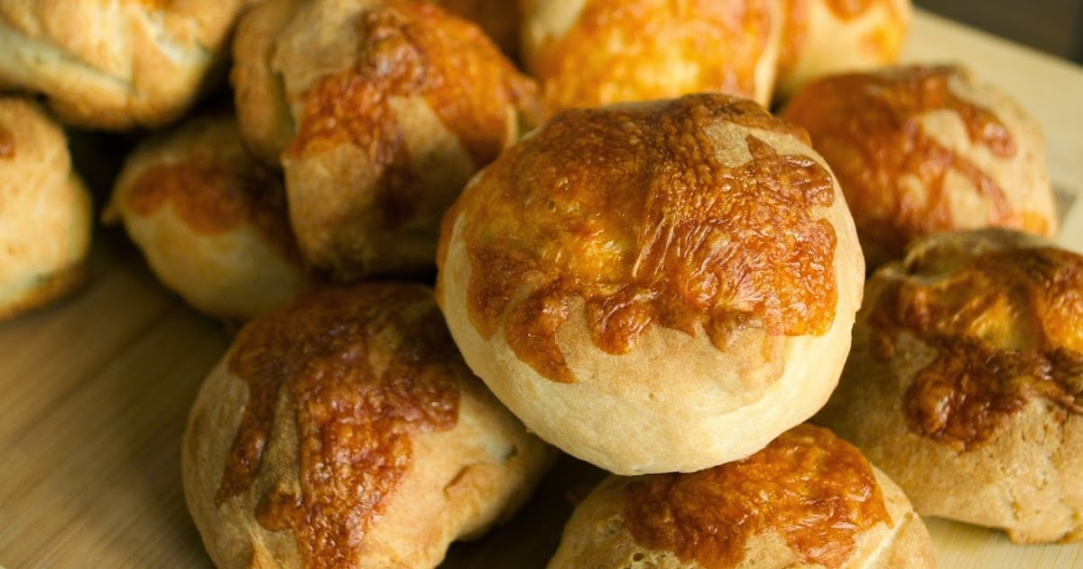 Peeta's Cheesy Buns | The Geeky Chef