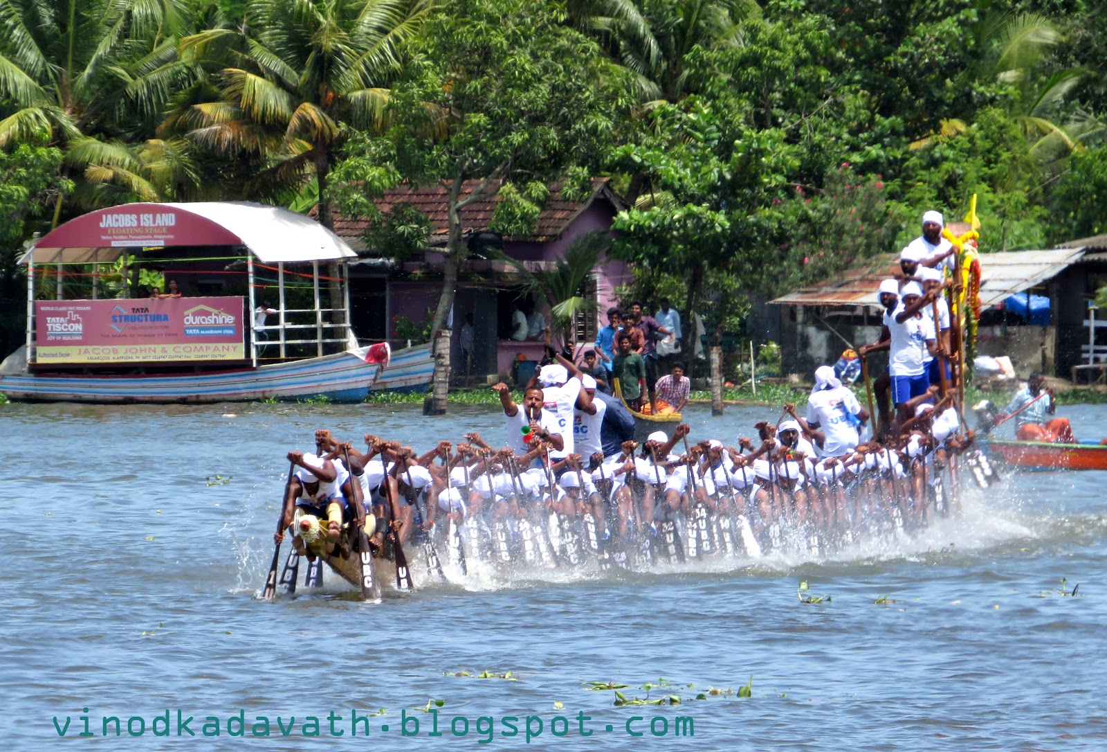 In Photos: Nehru Trophy Boat Race ~ Vinod K's Travel Blog