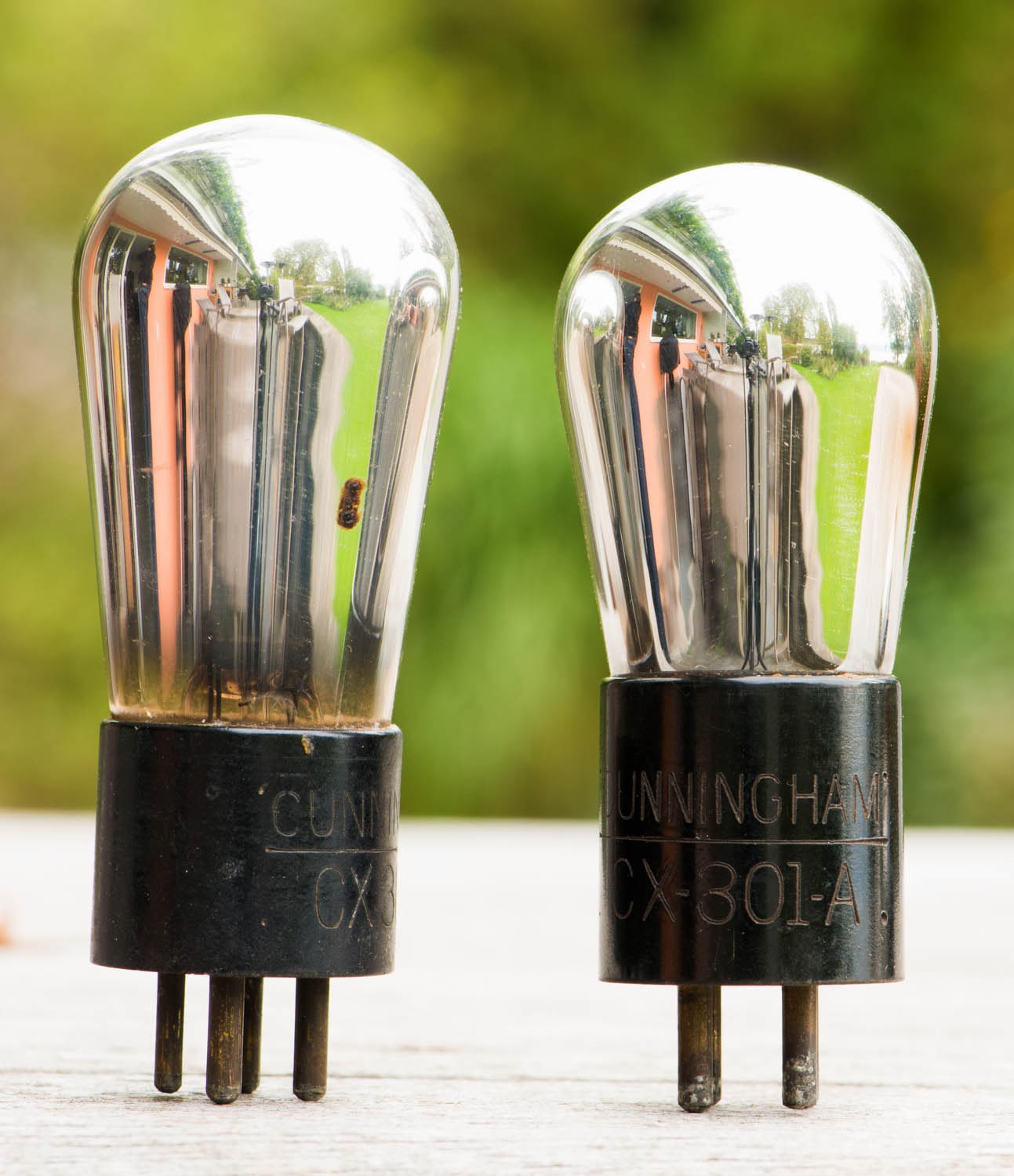 VinylSavor: Tube of the Month : The UX201A