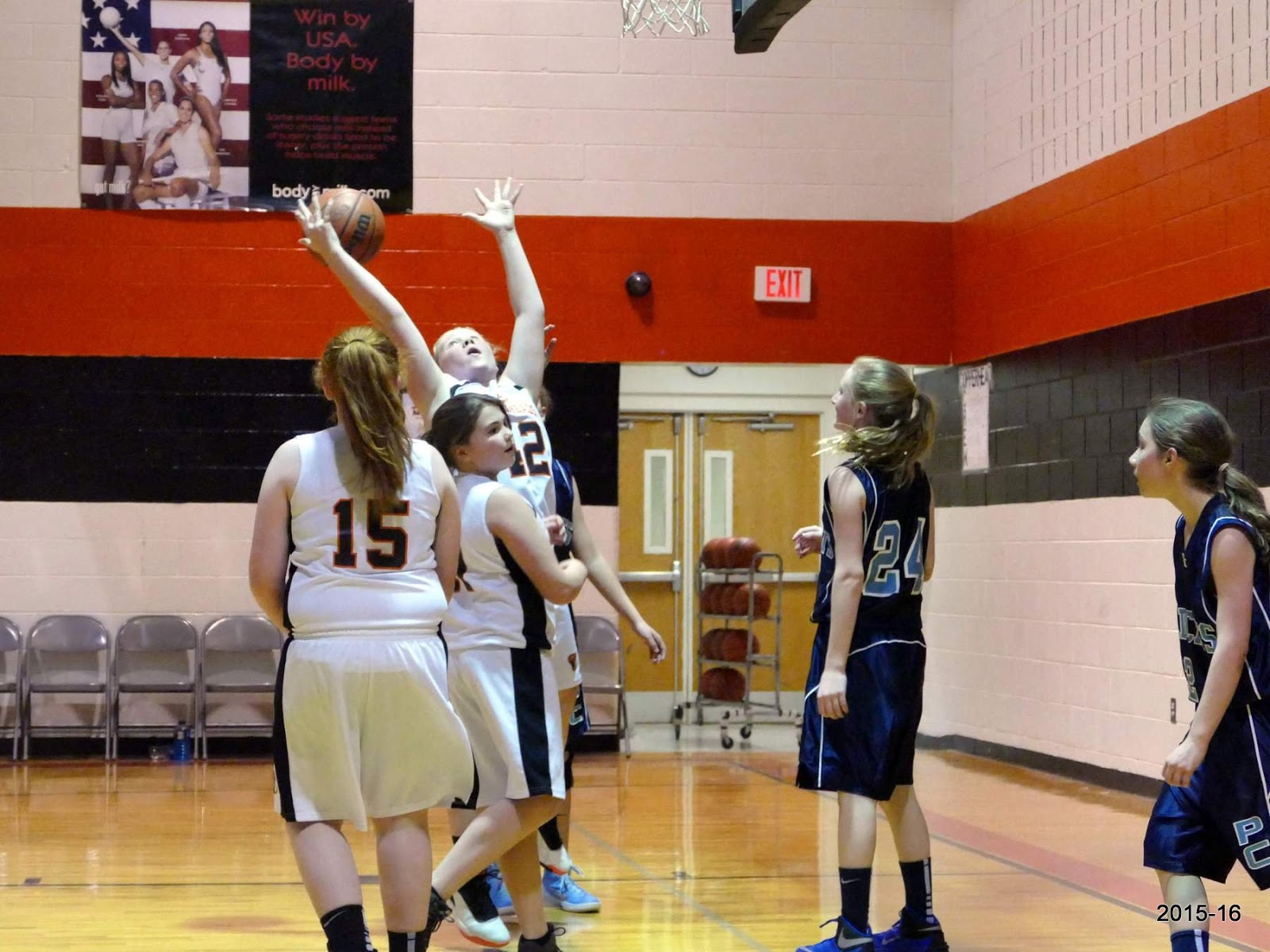 Pocahontas Commentator Plus: Extra Large Basketball