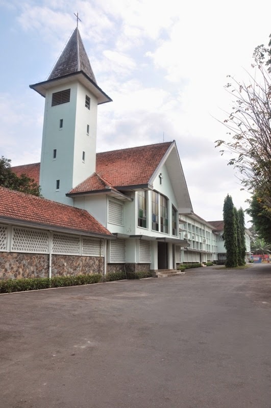 Missionarii a Sacra Familia (MSF): Biara Nazareth-Skolastikat MSF