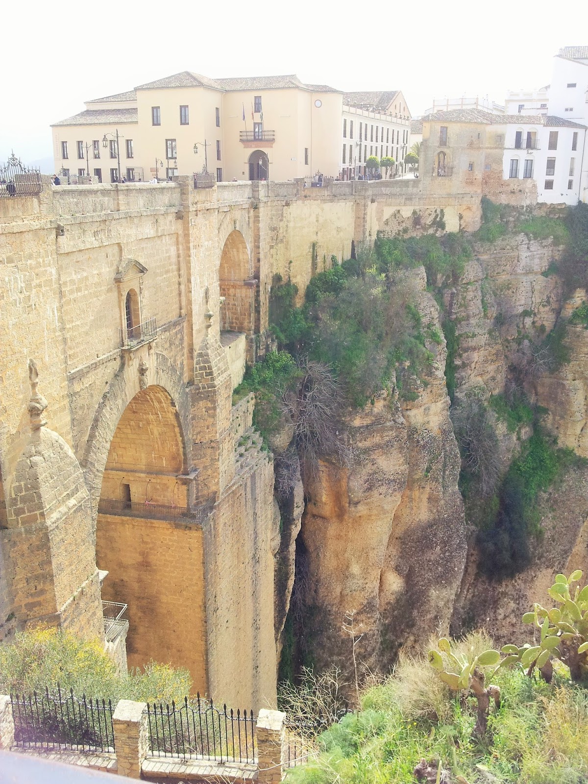 Vacanta in Andaluzia: Ronda, orasul spectaculos de pe stanci ~ Idei de ...