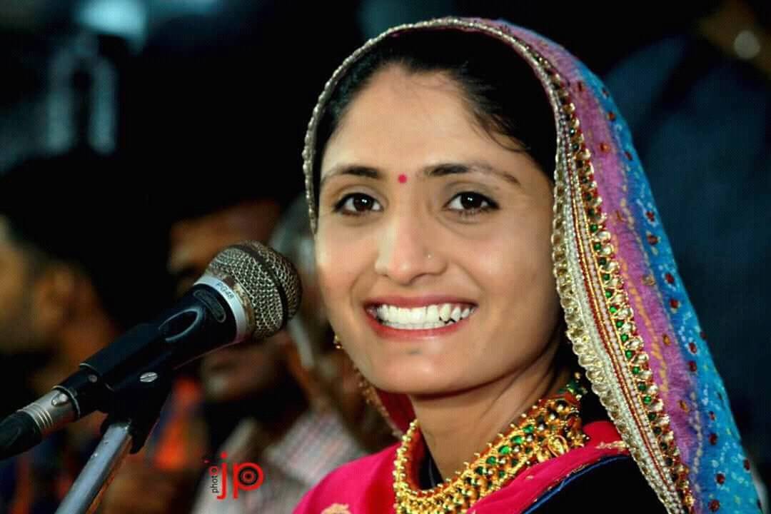 Geeta Rabari New Photos | HD Photos - HD Wallpaper