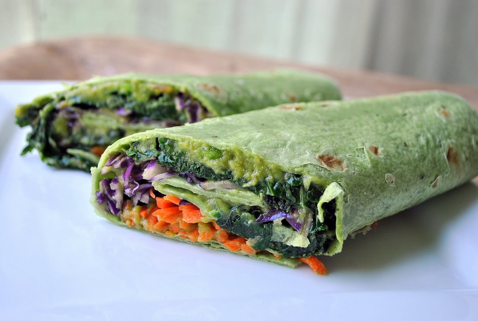 Colorful Veggie Wrap (Wrap Colorido de Vegetais) - The Green Dish Blog