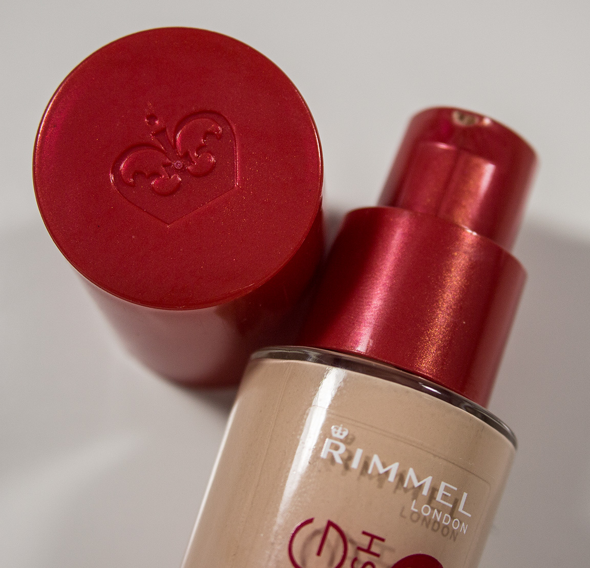 WARPAINT and Unicorns: Rimmel Lasting Finish Foundation in 091 Light ...