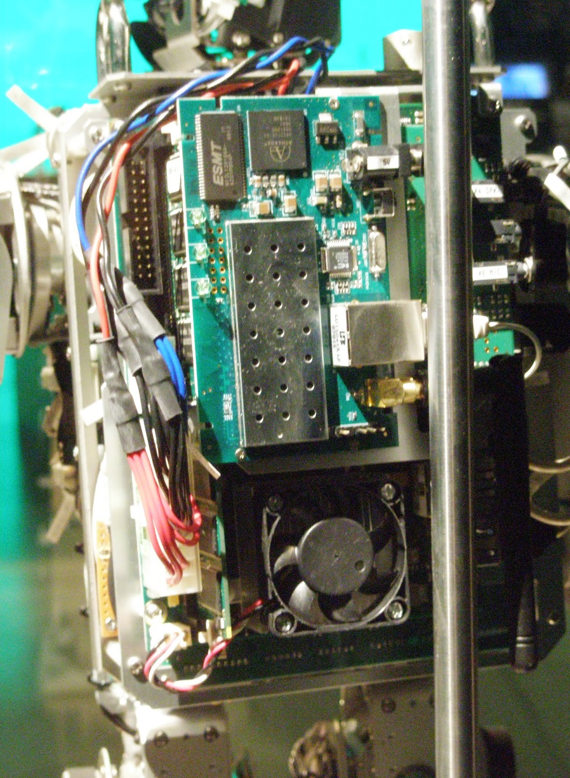 3 temas tic: Nosotros Robots