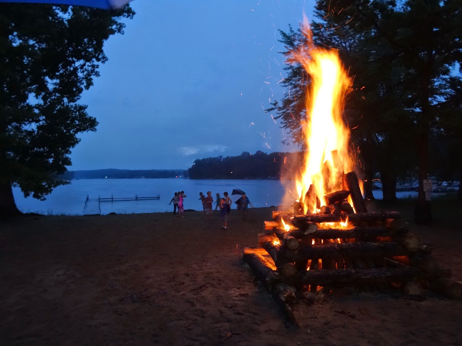 Femme au foyer: Līst kā pa Jāņiem!