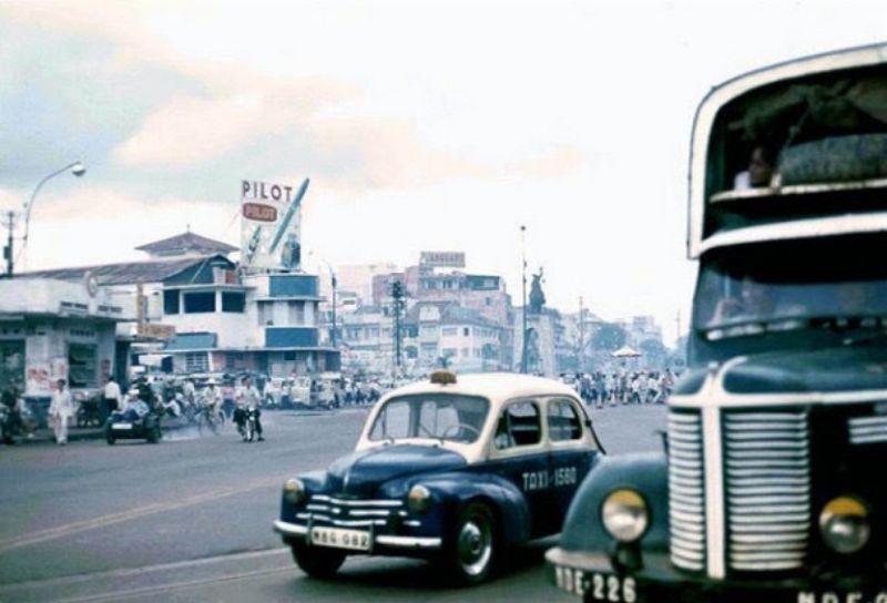 60 Fascinating Color Photographs That Capture Street Scenes of Saigon ...