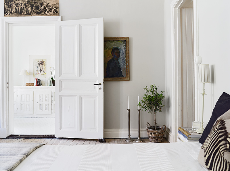 Keltainen talo rannalla: Kaunis yksiö ja sisustuskuvia