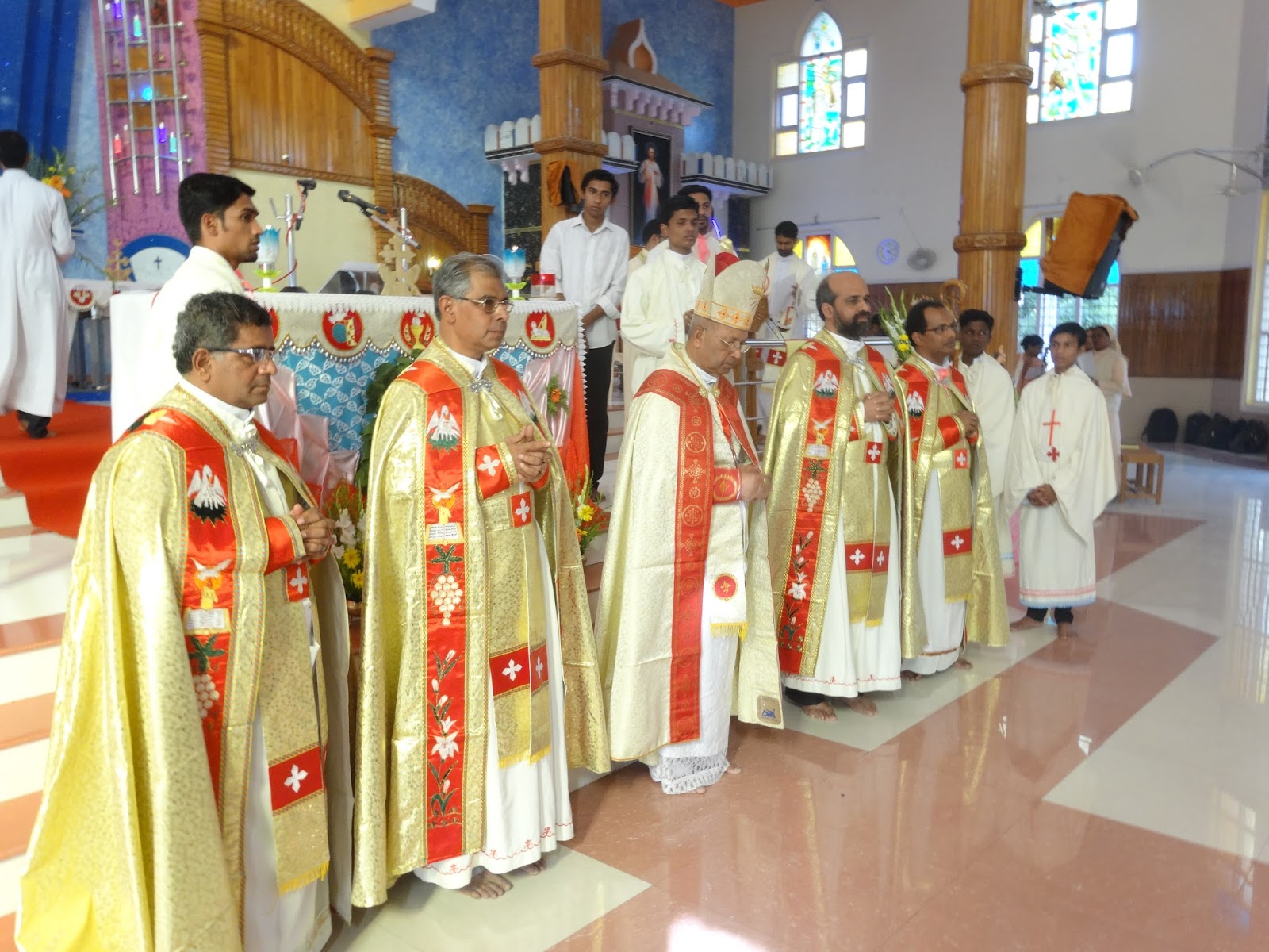 DIOCESE OF SAGAR: Sagar: Silver Jubilee Mass of St. Mary's Minor ...