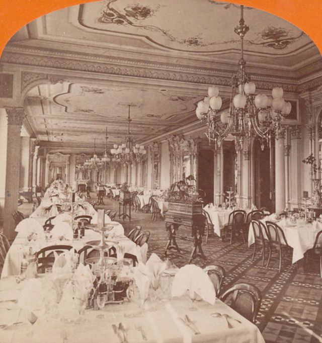26 Amazing Photos That Show Dining Halls of American Hotels in the ...