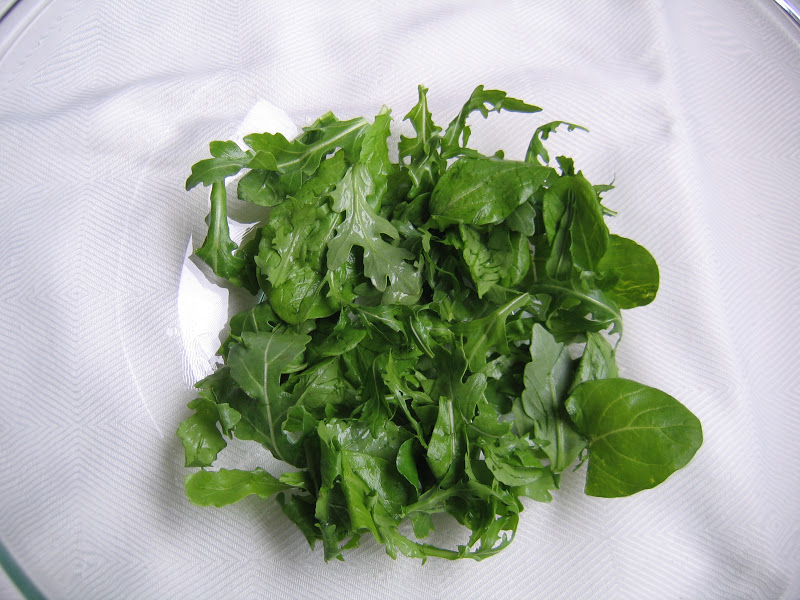 Yasemin's Kitchen: Arugula Salad with Walnuts and Feta Cheese - Cevizli ...