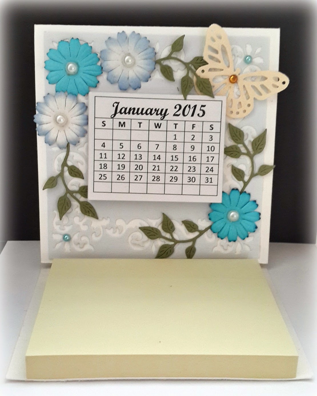 Paperie Expressions: Floral Layout, Desktop Calendar with Post it notes ...