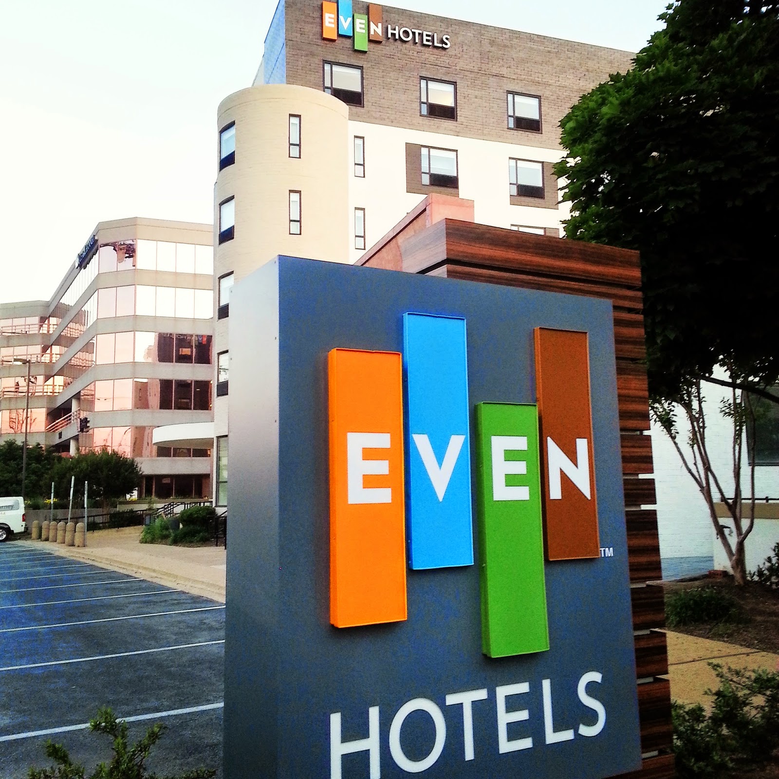 Rockville Nights: SIGNAGE INSTALLED AT EVEN HOTEL IN ROCKVILLE (PHOTOS)