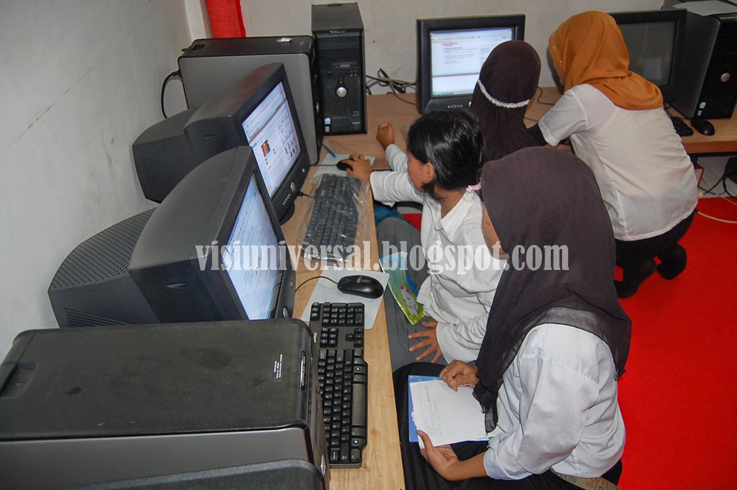 CARA MENGOPERASIKAN KOMPUTER YANG BAIK DAN BENAR | VISIUNIVERSAL