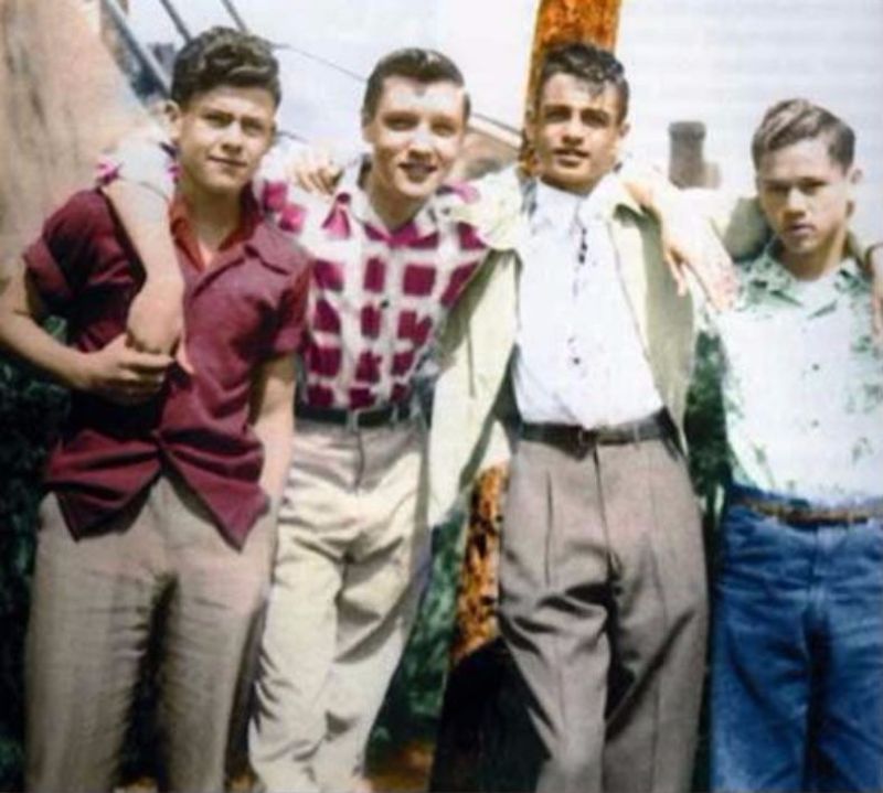 30 Candid Snapshots of a Young Elvis Presley During the 1950s ~ Vintage ...