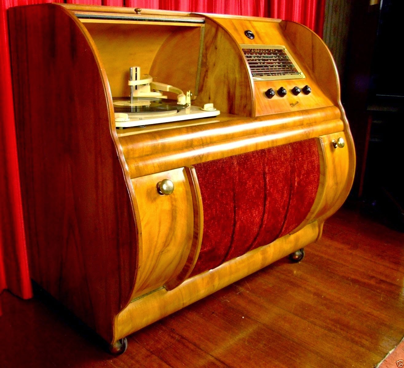 Classic Australian Radiogram circa 1940's