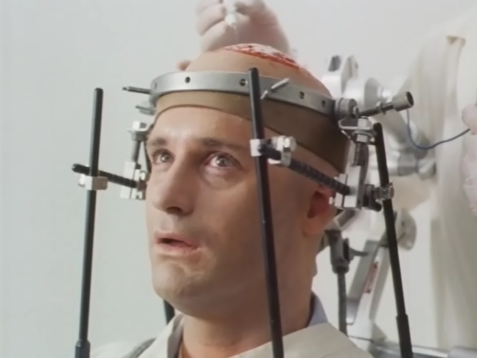 Good Efficient Butchery: Retro Review: BRAIN DEAD (1990)