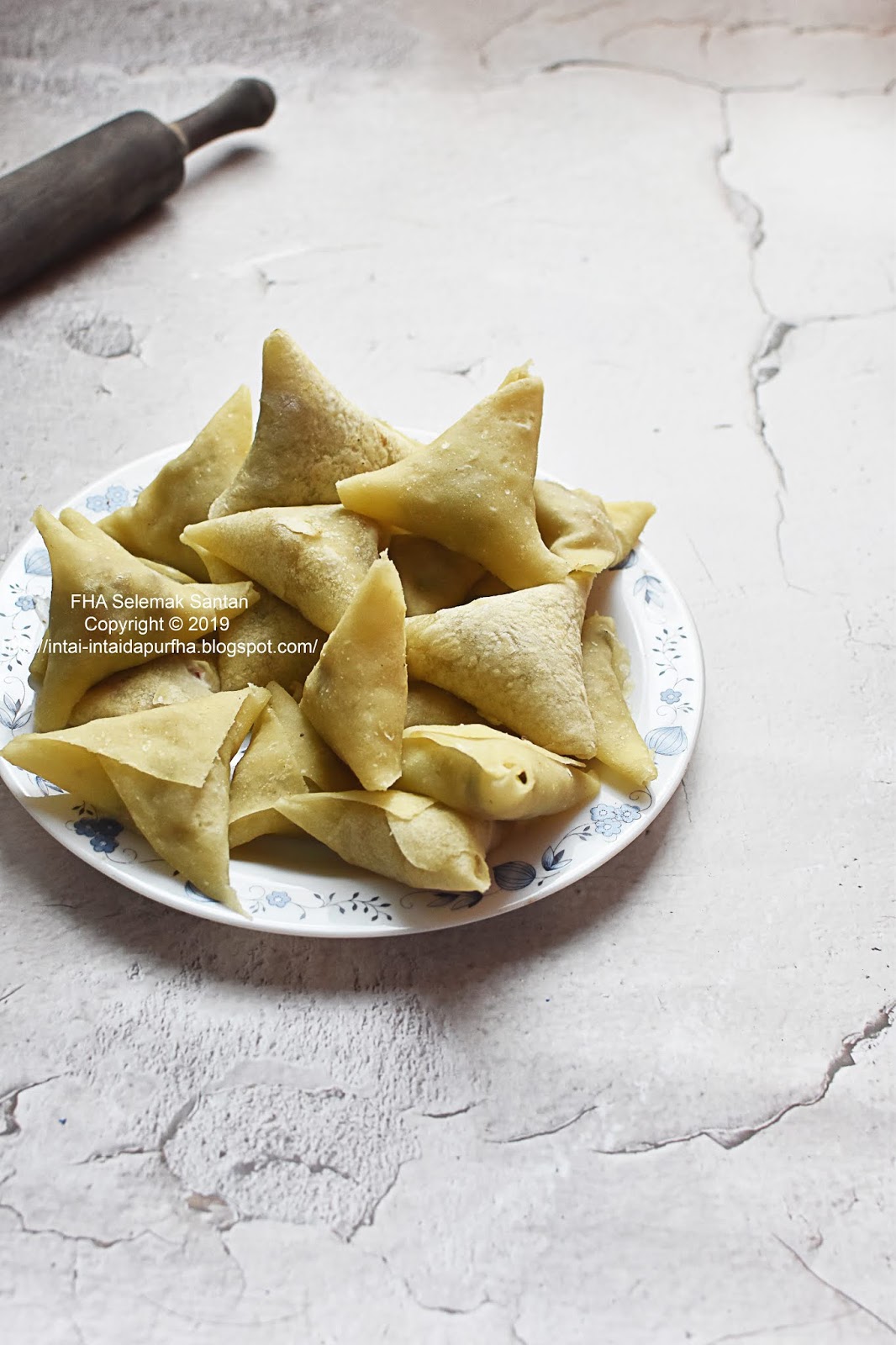 SAMOSA KENTANG BERDAGING ... dari kulit sampai ke inti 100 % homemade ...