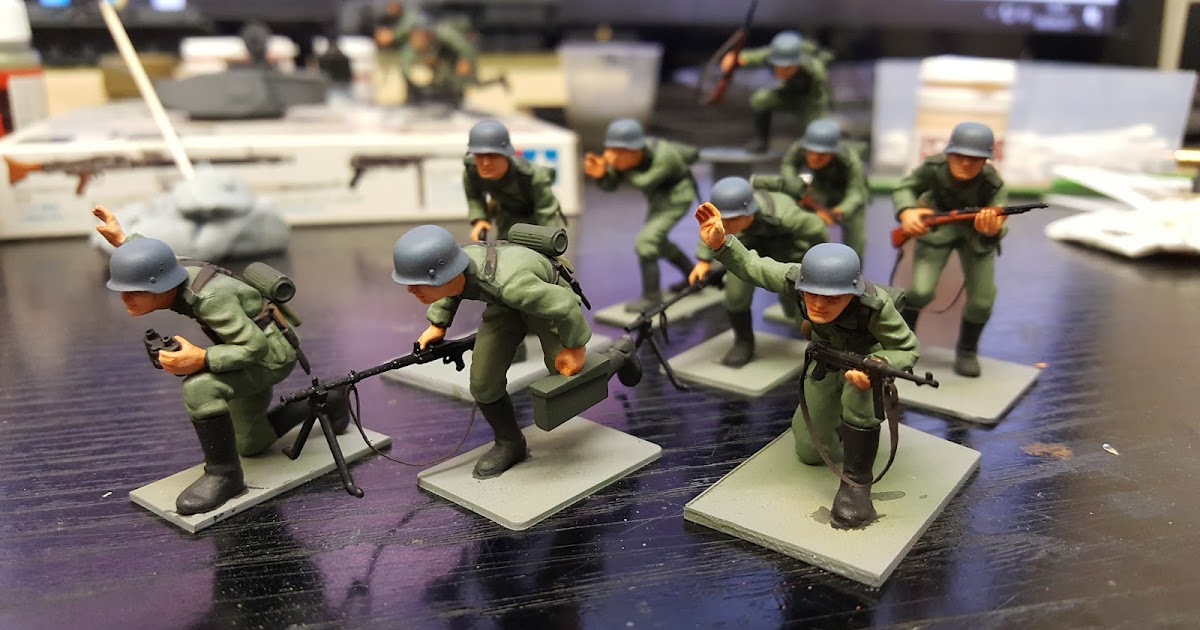 Simon Dean Models: Painting the figures