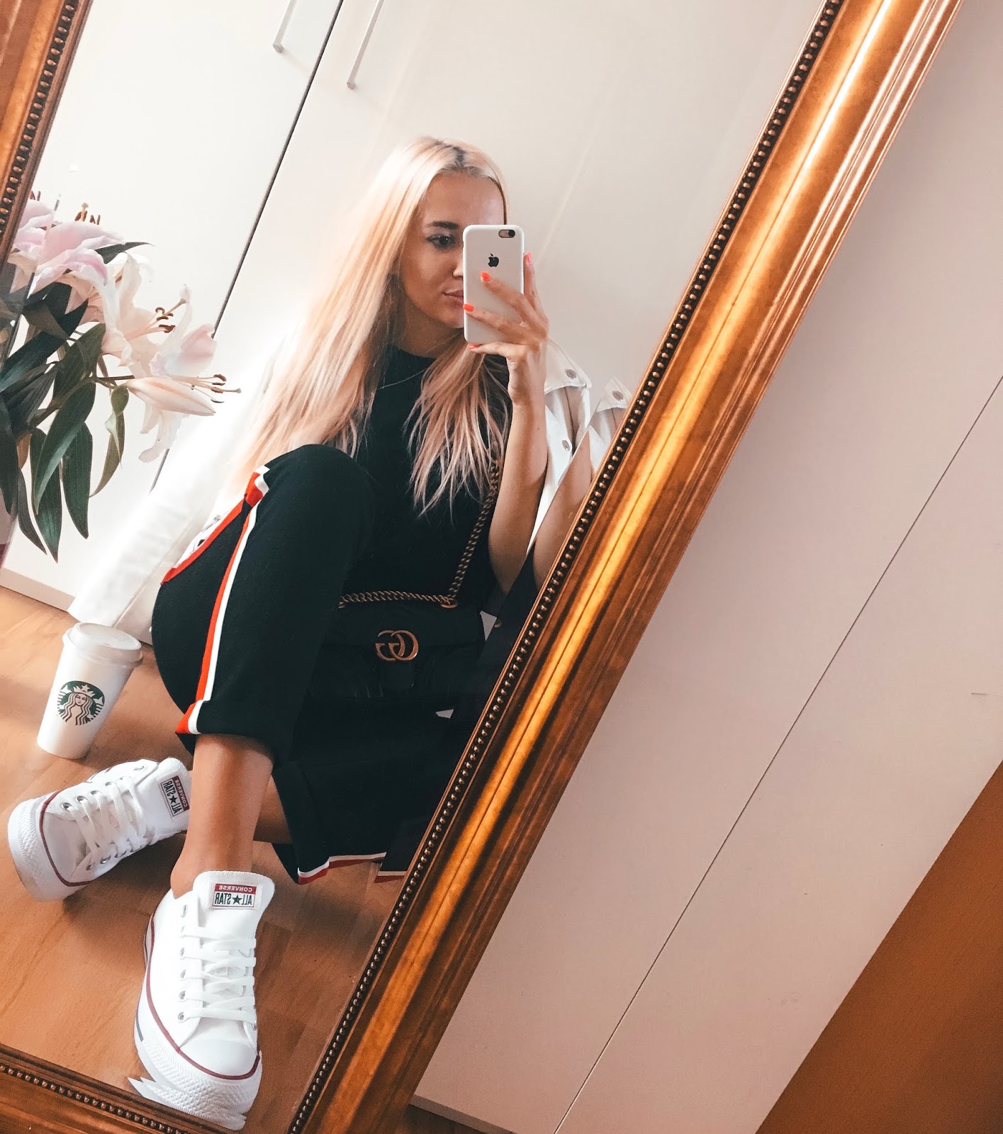 14 : 33 : 00 0 comments share