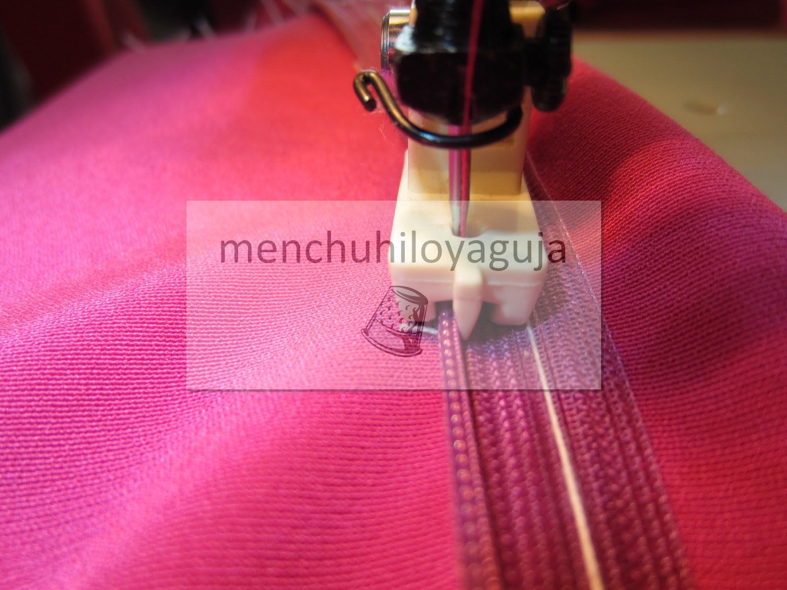 PATRONES DE COSTURA: CIERRES EN PRENDAS DE VESTIR Y DEL HOGAR