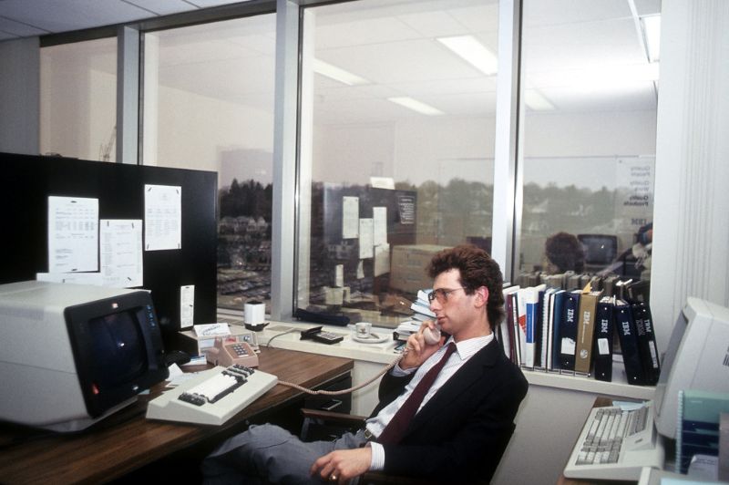 30 Cool Pics Show What the Office Life Looked Like in the 1980s ...