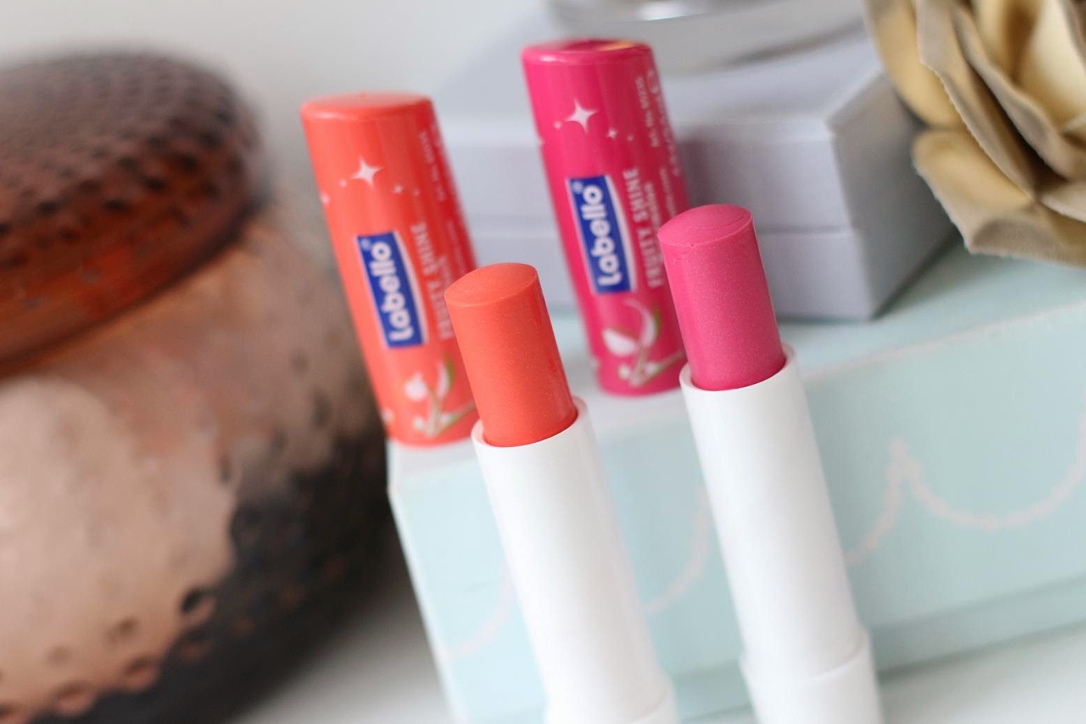 Labello Fruity Shine in Peach en Watermelon | BeautyLoves